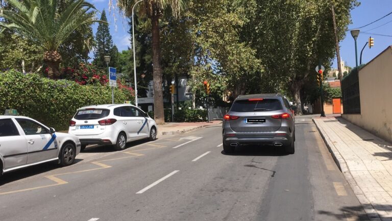 Parken in Spanien - Farbige Linien geben Auskunft
